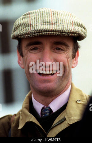 SIMON SHERWOOD RACE HORSE TRAINER 18 December 1999 Stock Photo - Alamy