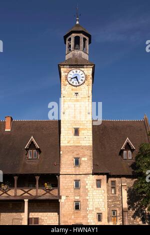 France, Allier, Montlucon, Dukes of the Bourbon castle Stock Photo - Alamy