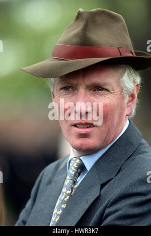 JAMES BETHELL RACE HORSE TRAINER 22 August 2000 Stock Photo - Alamy