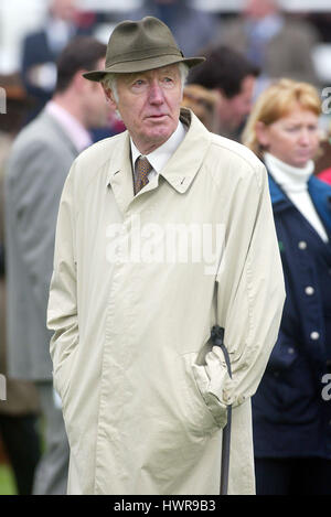 GEOFF WRAGG RACE HORSE TRAINER 10 November 1997 Stock Photo - Alamy