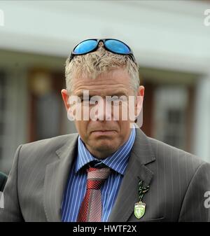 STUART WILLIAMS RACE HORSE TRAINER NEWMARKET RACECOURSE NEWMARKET ...