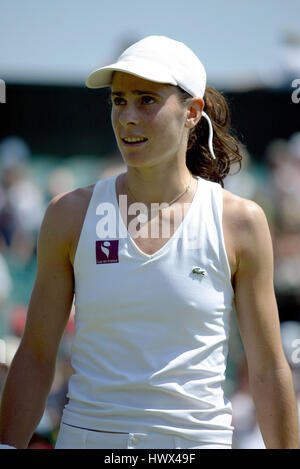 NATHALIE DECHY FRANCE WIMBLEDON 23 June 2005 Stock Photo - Alamy