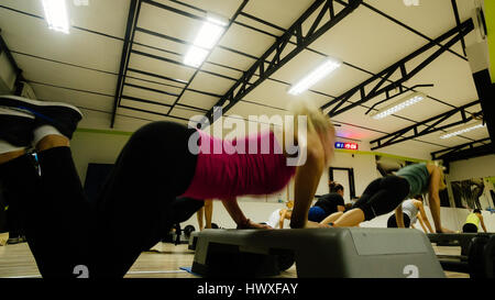 Step and Pump Fitness. Group fitness workout Stock Photo - Alamy