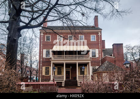 Historic City Tavern, Philadelphia, Pennsylvania, USA Stock Photo - Alamy