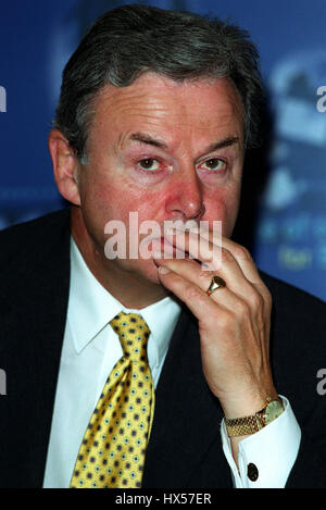SIR CLIVE THOMPSON PRESIDENT OF CBI 22 March 2000 Stock Photo - Alamy