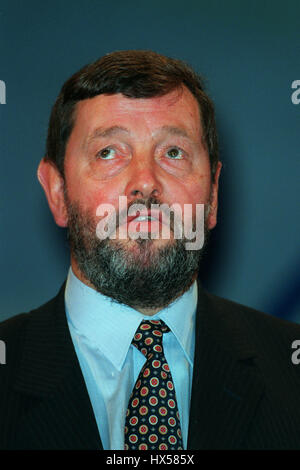 Education Secretary David Blunkett (left) and his guide dog, Lucy, meet ...