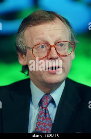 JOHN GUMMER MP SEC. STATE FOR ENVIRONMENT 01 December 1993 Stock Photo ...