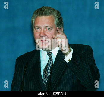 JEREMY HANLEY MP CONSERVATIVE PARTY CHAIRMAN 25 October 1994 Stock ...