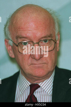 RUSSELL JOHNSTON MP LIBERAL DEMOCRAT PARTY 13 June 1994 Stock Photo - Alamy