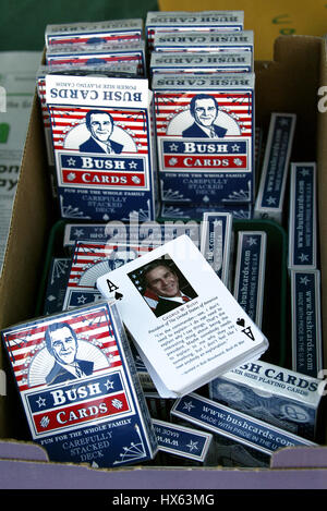 GEORGE W. BUSH BUSH CARDS 20 March 2004 HOLLYWOOD LOS ANGELES USA Stock ...