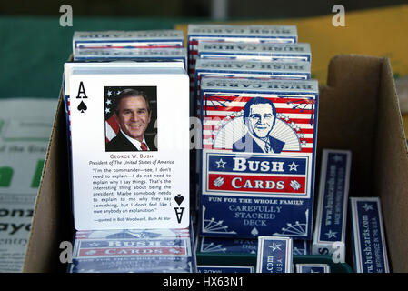GEORGE W. BUSH BUSH CARDS 20 March 2004 HOLLYWOOD LOS ANGELES USA Stock ...