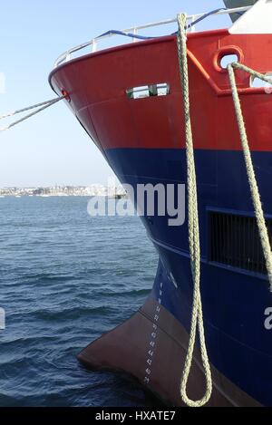 Close up of Plimsoll mark line of red ship at sea Stock Photo - Alamy