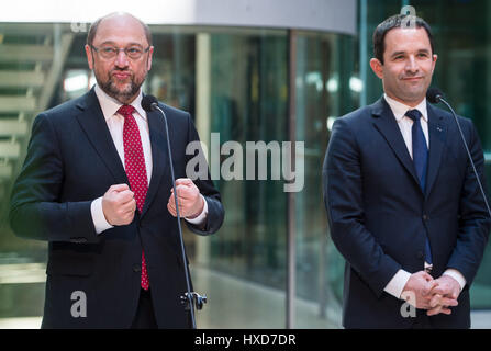 French socialist presidential candidate Benoit Hamon Stock Photo - Alamy