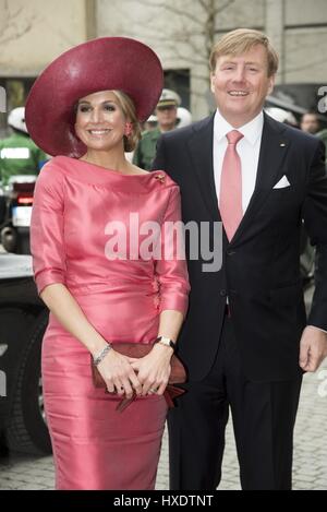 Netherlands King Willem-Alexander, left, Queen Máxima and Princess ...