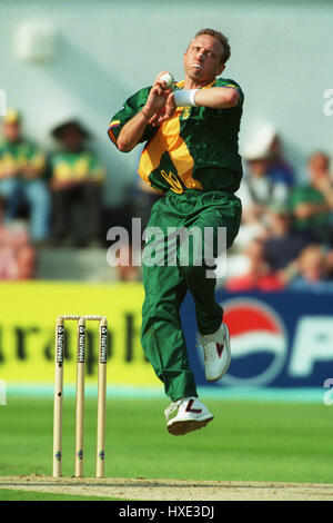 ALLAN DONALD SOUTH AFRICA 19 May 1999 Stock Photo - Alamy