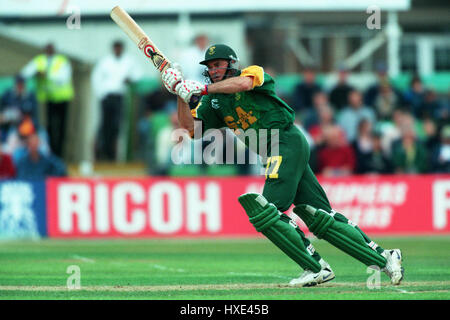 PAT SYMCOX SOUTH AFRICA & NATAL 27 May 1998 Stock Photo - Alamy