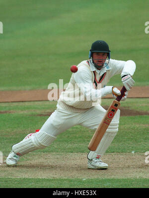 DARREN MADDY LEICESTERSHIRE CCC 31 May 1995 Stock Photo - Alamy
