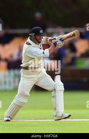 TIM HANCOCK GLOUCESTERSHIRE CCC 29 May 2000 Stock Photo - Alamy