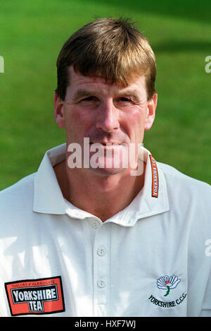DAVID BYAS YORKSHIRE CCC 13 April 2000 Stock Photo - Alamy