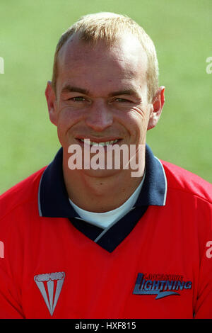 GRAHAM LLOYD LANCASHIRE CCC 05 April 2000 Stock Photo - Alamy