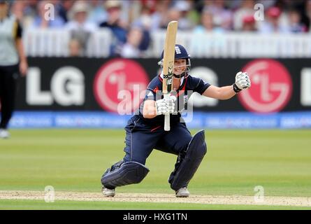 CLAIRE TAYLOR ENGLAND LORDS LONDON ENGLAND 21 June 2009 Stock Photo - Alamy