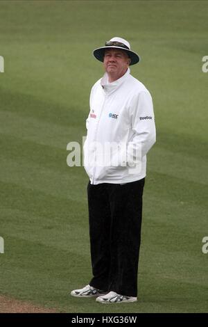 Steve Davis, Umpire Stock Photo - Alamy