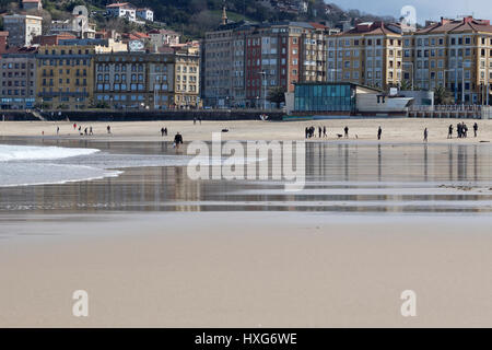 La zurriola beach at sunset in San Sebastian Spain Stock Photo - Alamy