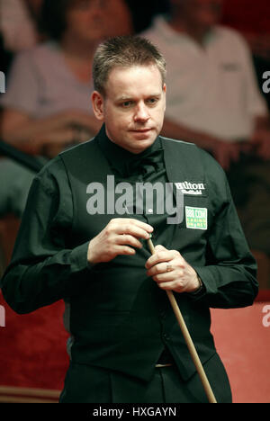 JOE SWAIL N. IRELAND THE CRUCIBLE THEATRE SHEFFIELD 17 April 2004 Stock ...
