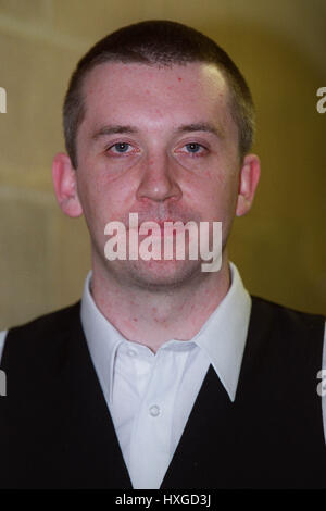 JOHN LARDNER EMBASSY WORLD CHAMPIONSHIPS 23 April 1999 Stock Photo - Alamy
