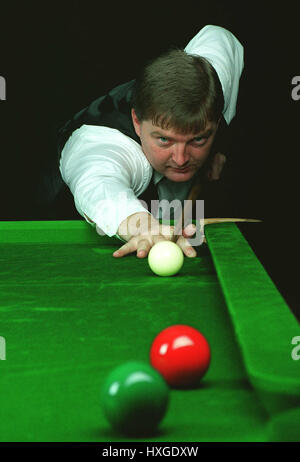 DEAN REYNOLDS ENGLAND 30 November 1994 Stock Photo - Alamy