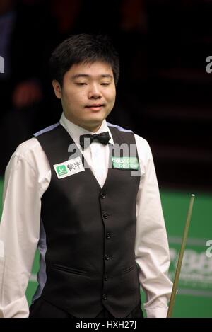 DING JUNHUI CHINA THE CRUCIBLE THEATRE SHEFFIELD ENGLAND 22 April 2007 ...