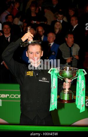 GRAEME DOTT WORLD SNOOKER CHAMPIONSHIPS CRUCIBLE THEATRE SHEFFIELD ...