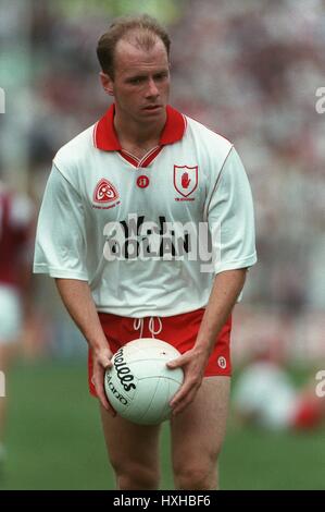 PETER CANAVAN TYRONE GAELIC FOOTBALL CLUB 09 October 1996 Stock Photo ...