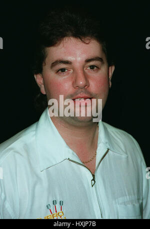 PETER EVISON PRO DARTS WDC 13 January 1995 Stock Photo - Alamy