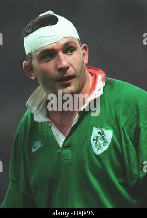 NICK POPPLEWELL IRELAND & WASPS RU 06 March 1995 Stock Photo - Alamy