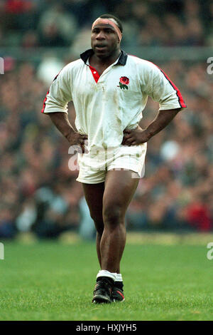 VICTOR ERIAKPO UBOGU ENGLAND & BATH RU 19 October 1992 Stock Photo - Alamy