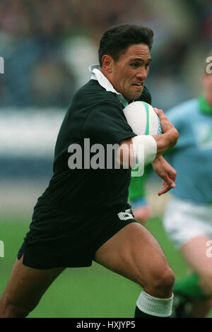 JOHN TIMU NEW ZEALAND RU 29 November 1993 Stock Photo - Alamy