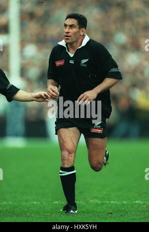 FRANK BUNCE NEW ZEALAND RU 24 November 1997 Stock Photo - Alamy