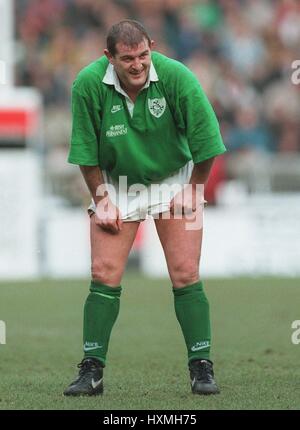 PETER CLOHESSY IRELAND & YOUNG MUNSTER RU 23 January 1996 Stock Photo ...
