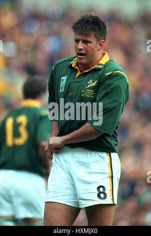 BOBBY SKINSTAD SOUTH AFRICA RU 24 October 1999 Stock Photo - Alamy