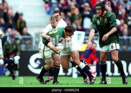 ROBBIE FLECK & NICK BEAL SOUTH AFRICA V ENGLAND 24 October 1999 Stock ...