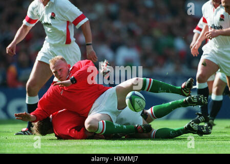 NEIL JENKINS WALES & PONTYPRIDD RU 20 February 1999 Stock Photo - Alamy