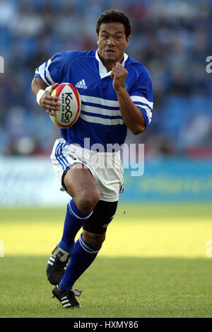 BRIAN LIMA SAMOA RU MANCHESTER ENGLAND 02 August 2002 Stock Photo - Alamy