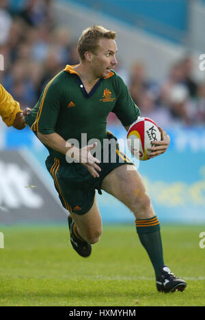 TIM ATKINSON AUSTRALIA RU MANCHESTER ENGLAND 04 August 2002 Stock Photo ...