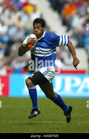 BRIAN LIMA SAMOA RU MANCHESTER ENGLAND 02 August 2002 Stock Photo - Alamy