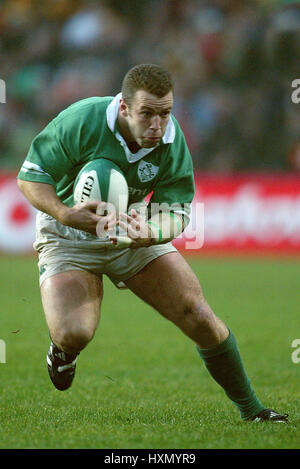 KEVIN MAGGS IRELAND LANSDOWNE ROAD DUBLIN 09 November 2002 Stock Photo ...