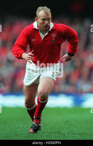 NEIL JENKINS WALES & CARDIFF RU 04 March 2000 Stock Photo - Alamy