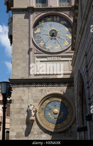 Astronomical clock on clock tower, Messina Cathedral, Piazza Del Duomo ...