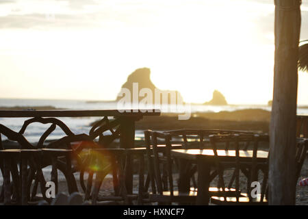 Glare effect of photographing the sun getting down Stock Photo - Alamy