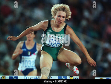 TATYANA LEDOVSKAYA 400 METRE HURDLES 21 February 1992 Stock Photo - Alamy